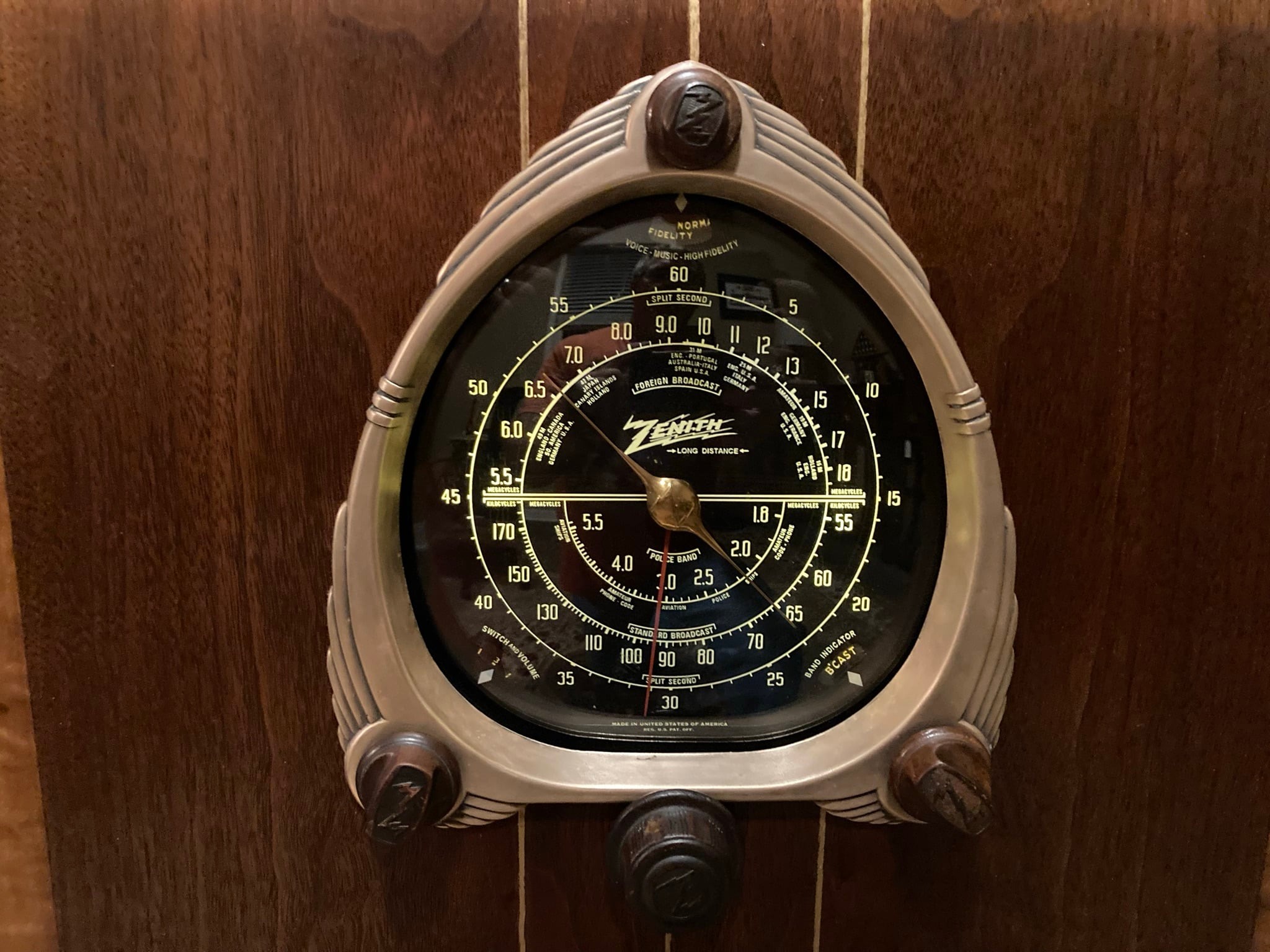1938 Zenith model 6S254 – sold – Henson Brothers Old Tyme Radios
