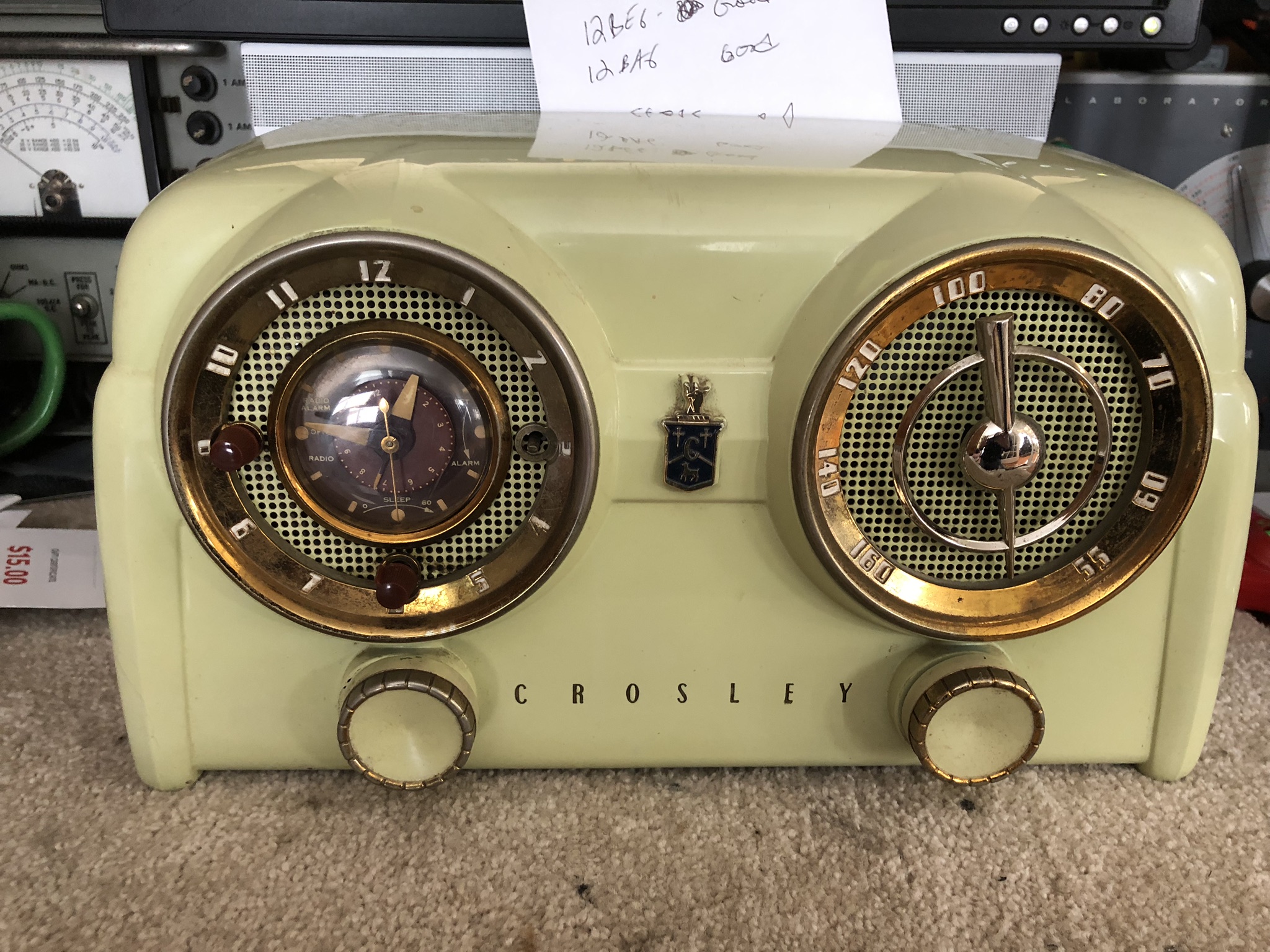 1952 Crosley D-25 CE – Henson Brothers Old Tyme Radios